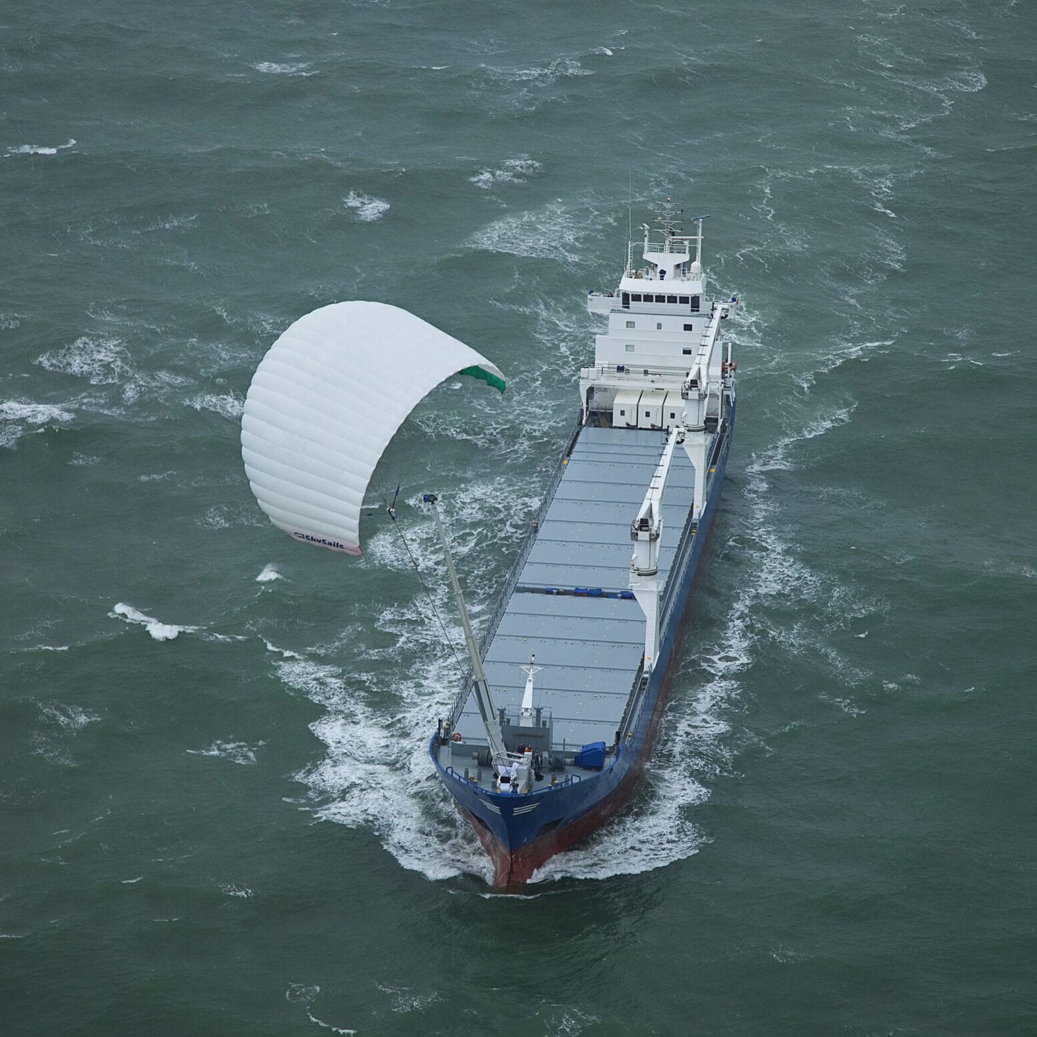 Sistema de cometas para propulsión eólica para buque - SkySails ...