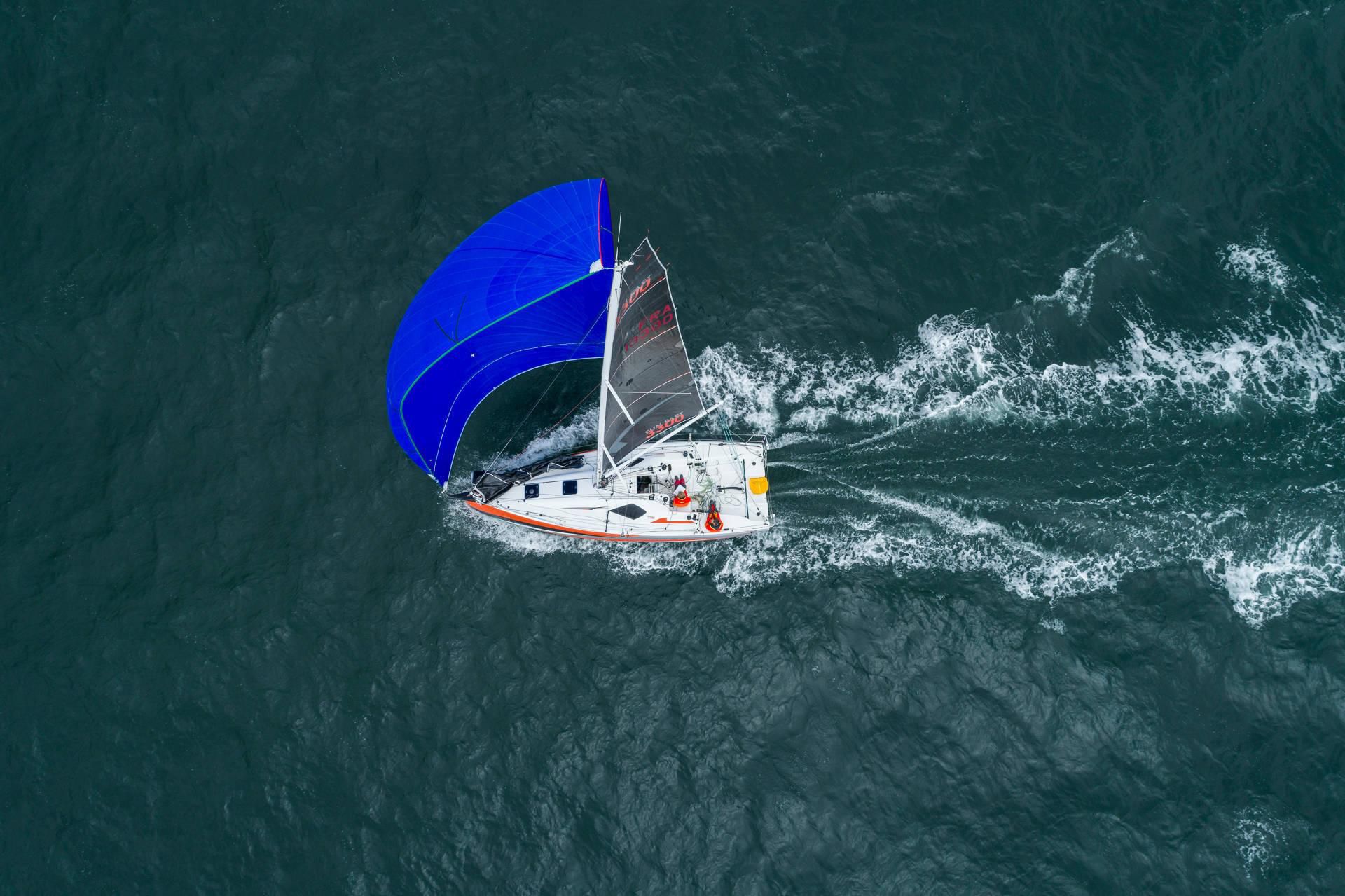 Monocasco - SUN FAST 3300 - Jeanneau - Sailboats - de regata / con popa ...