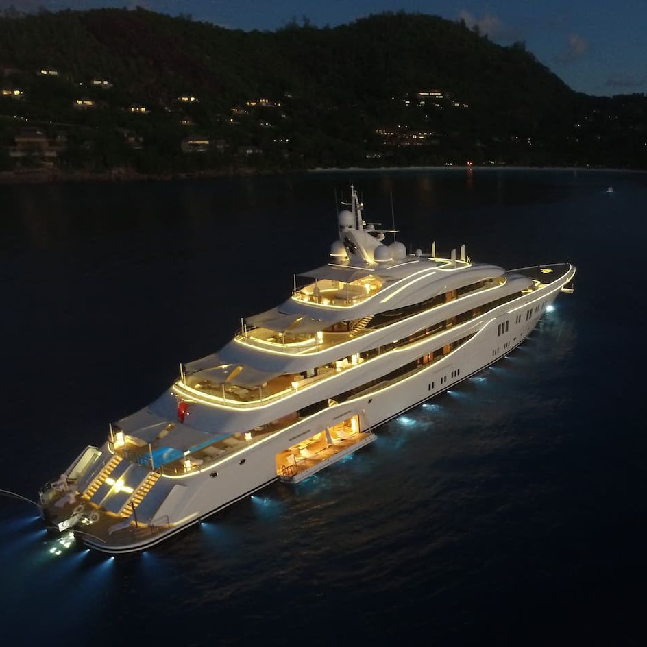 Megayate de crucero - LADY LARA - Lurssen Yachts - raised pilothouse