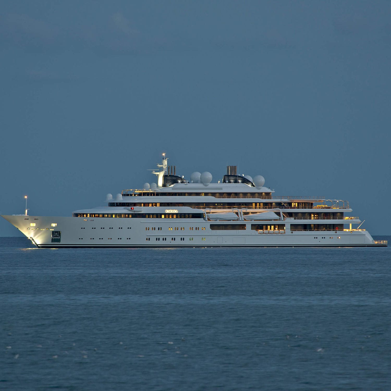 Mega-yate de crucero - KATARA - Lurssen Yachts - con fly / con helipuerto