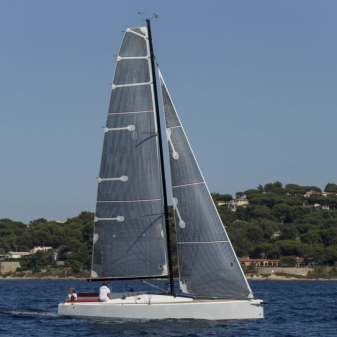 Velero daysailer - OPTIO - Wauquiez - de regata / con 1 camarote / con ...