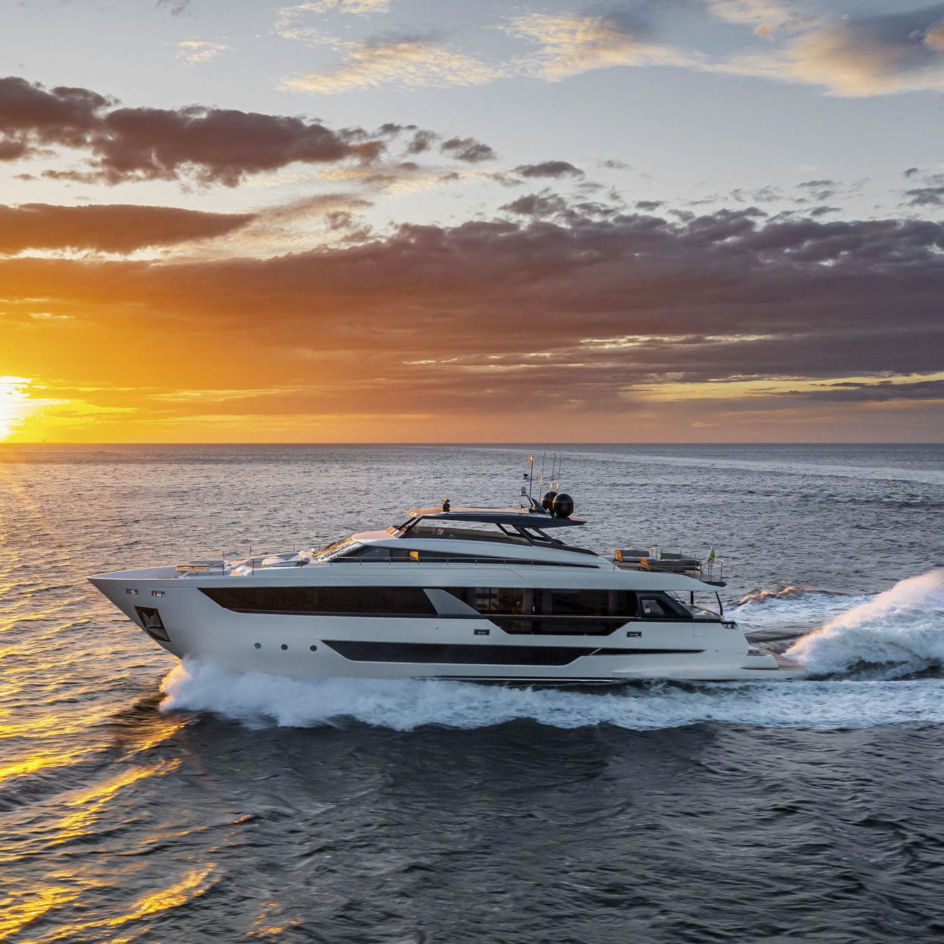 Yate a motor de crucero - 1000 - Ferretti Yachts - con fly