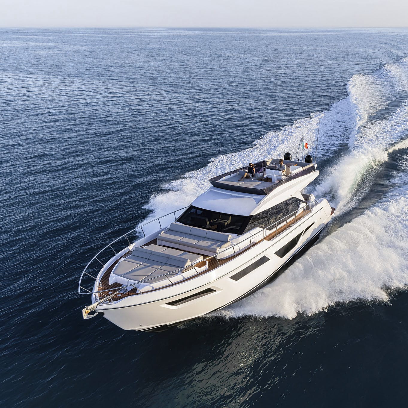 Yate a motor de crucero - 580 - Ferretti Yachts - con fly / con 3 camarotes