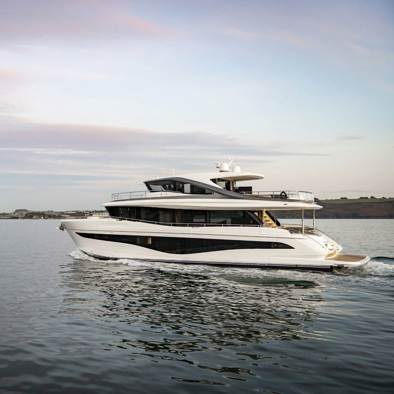 Yate a motor de crucero - X80 - Princess - clásico / con fly / con 4 ...