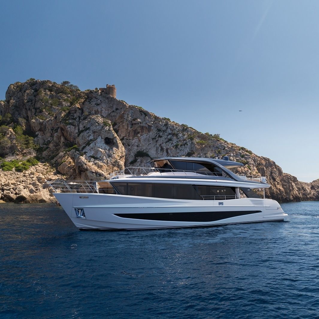 Yate a motor de crucero - X90 - Princess - con fly / con 4 camarotes ...