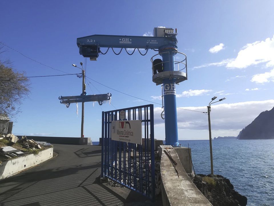 Grúa portuaria - GH Cranes & Components - de brazo articulado / pluma ...