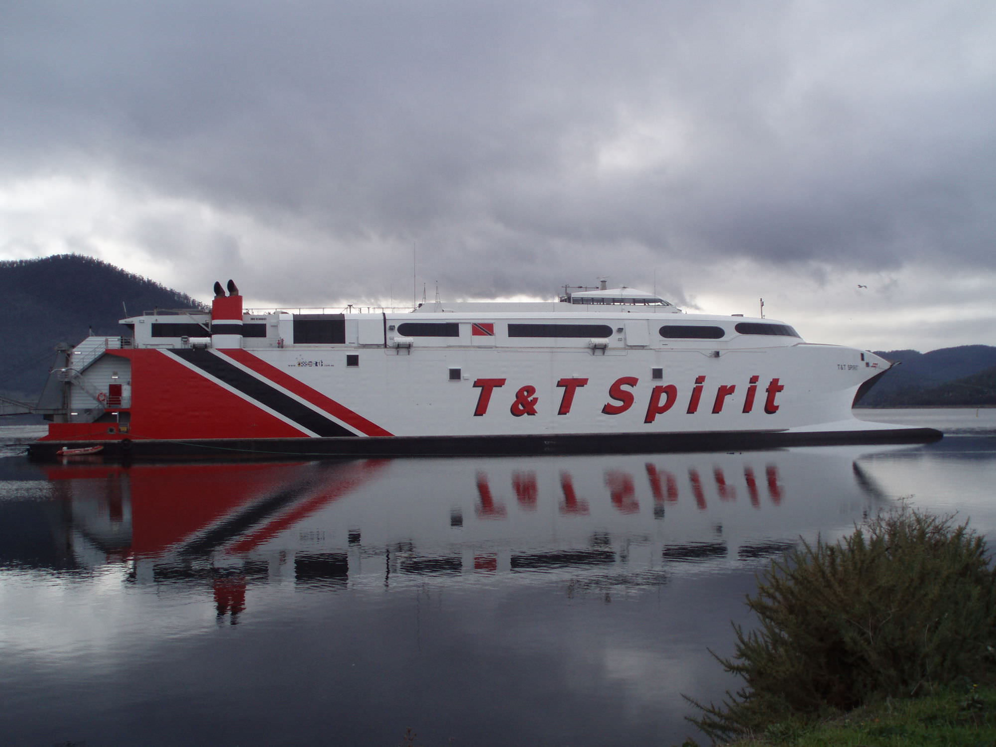 Car-ferry Ro-Pax - T&T SPIRIT - INCAT - catamarán / de alta velocidad