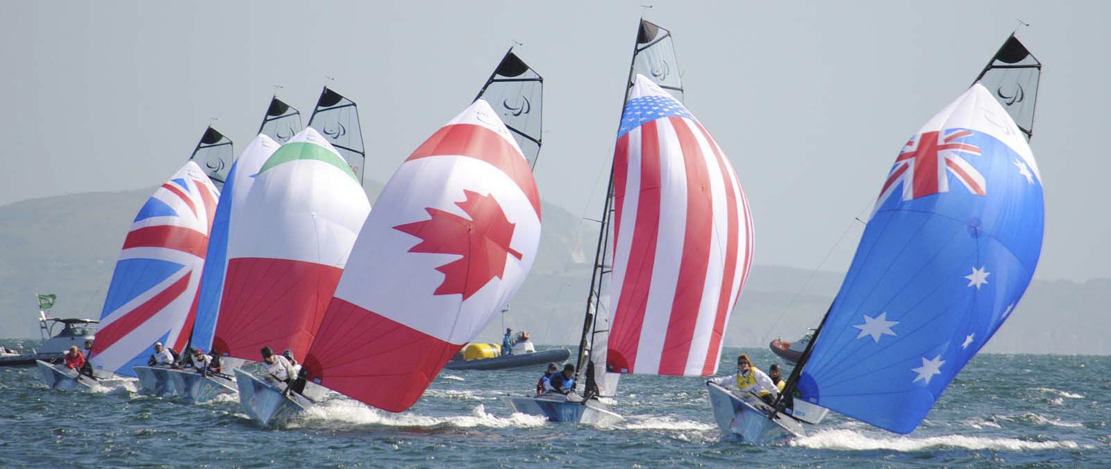 Velero de quilla deportivo - SKUD 18 - Access Dinghies - de doble timón ...
