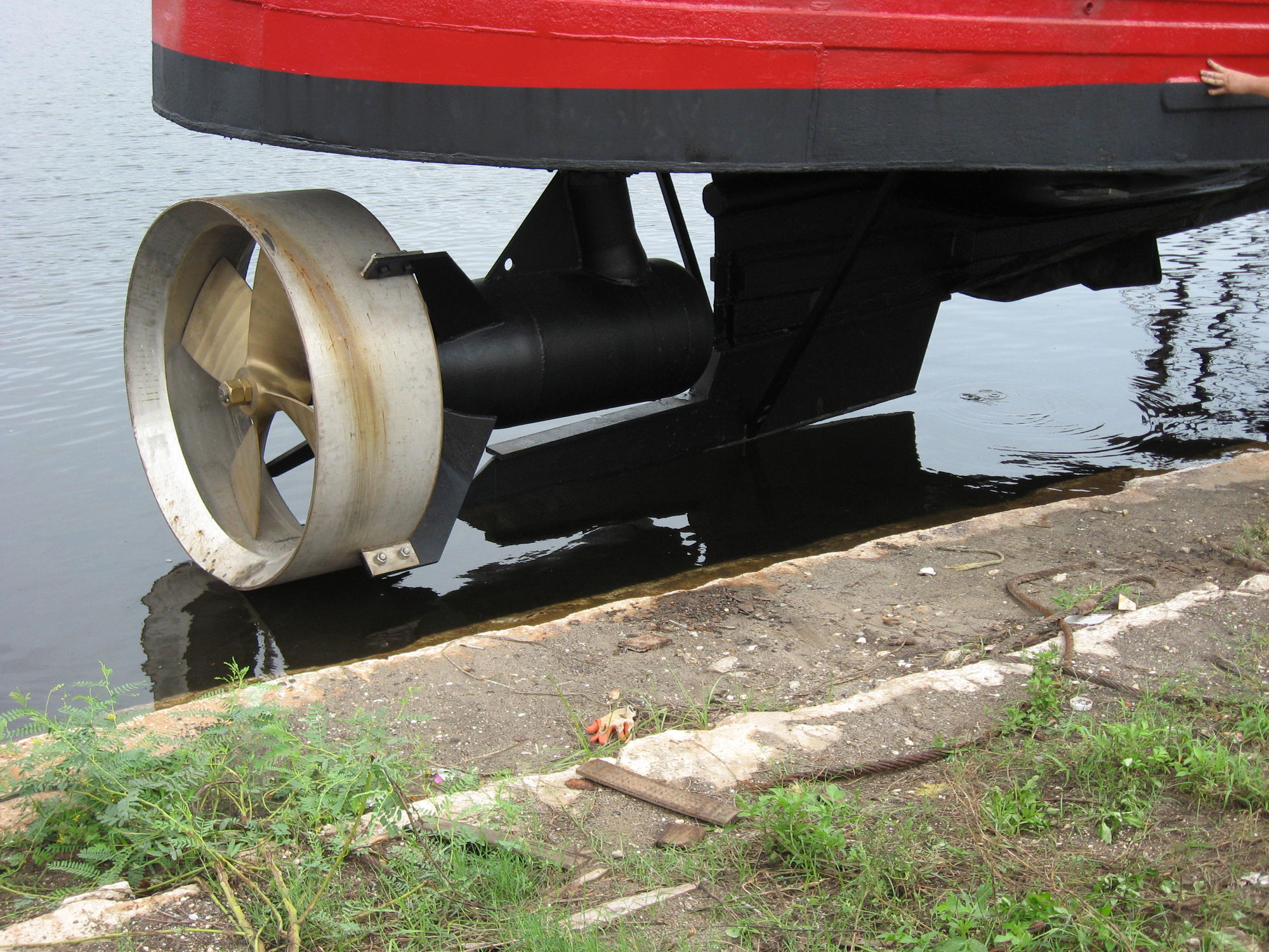 Propulsor acimutal - Hydra Tsunami - Hydraulic Marine Systems, Inc ...