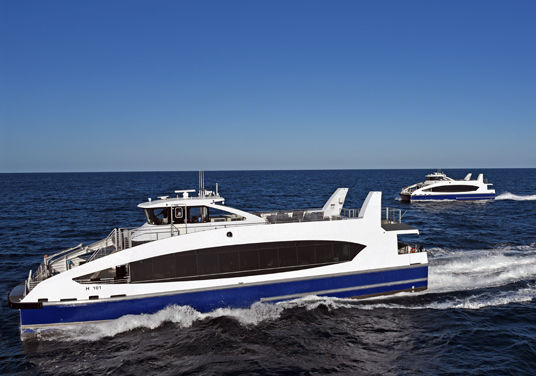 Ferri de pasajeros catamarán - Metal Shark Aluminum Boats