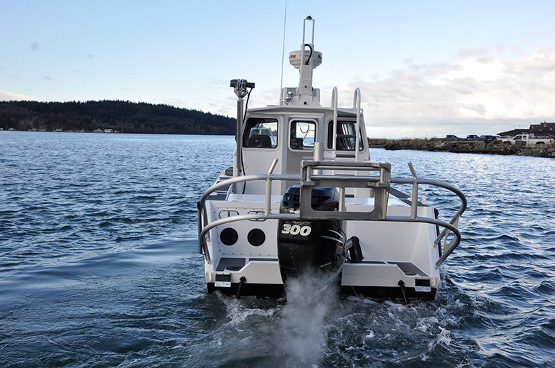 Barco profesional barco de trabajo - COMMANDER 27' - Workskiff Inc ...