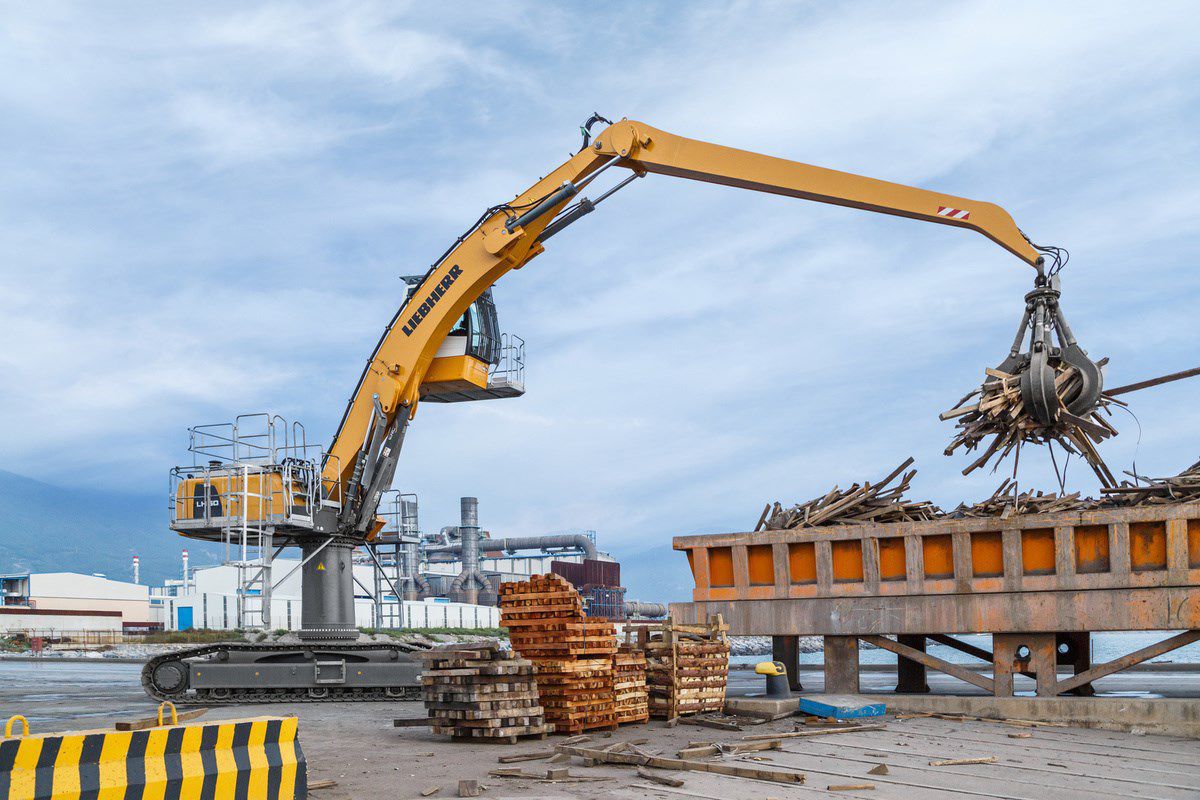 Grúa portuaria - LH 50 C / LH 110 C / LH 150 C - Liebherr-International ...