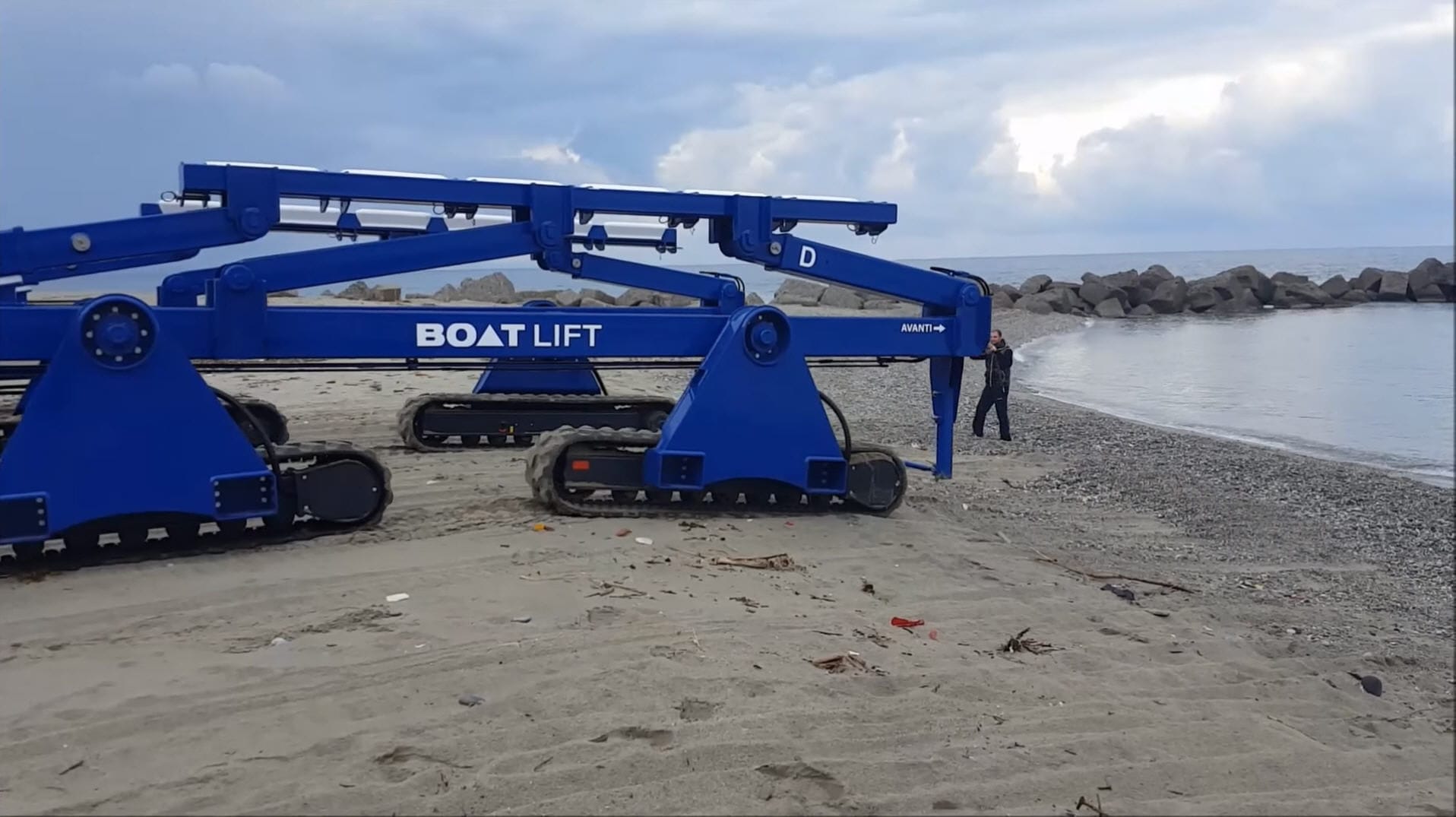 Travel lift anfibio - BL10-MC TRACKED CROC LIFT - BOAT LIFT - de orugas ...
