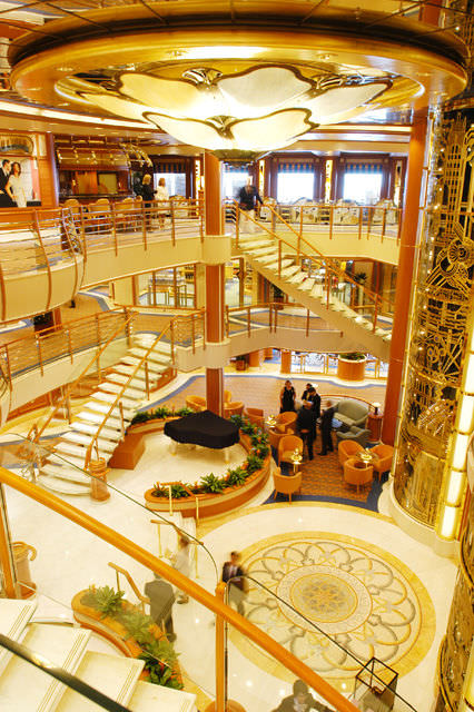 Buque de crucero - DIAMOND PRINCESS - MITSUBISHI HEAVY INDUSTRIES ...