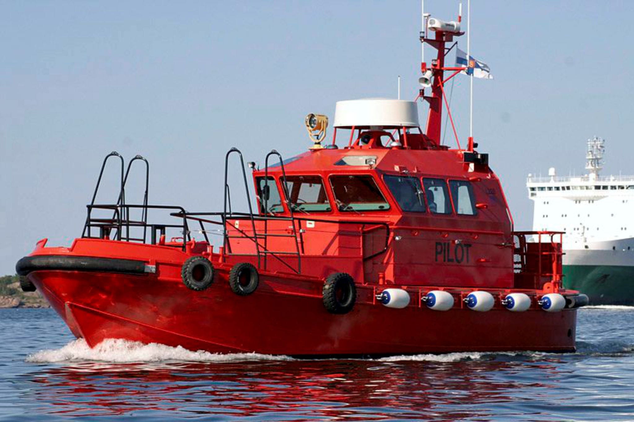 Barco profesional embarcación piloto - L-224 - UKI Workboat ...