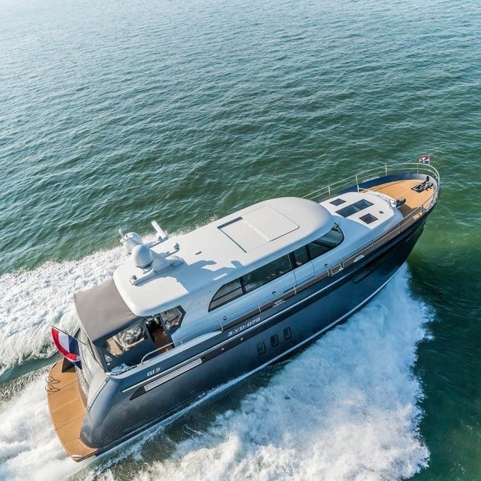 Yate a motor de crucero - KWINTEBANK - Steeler Yachts - con hard-top ...