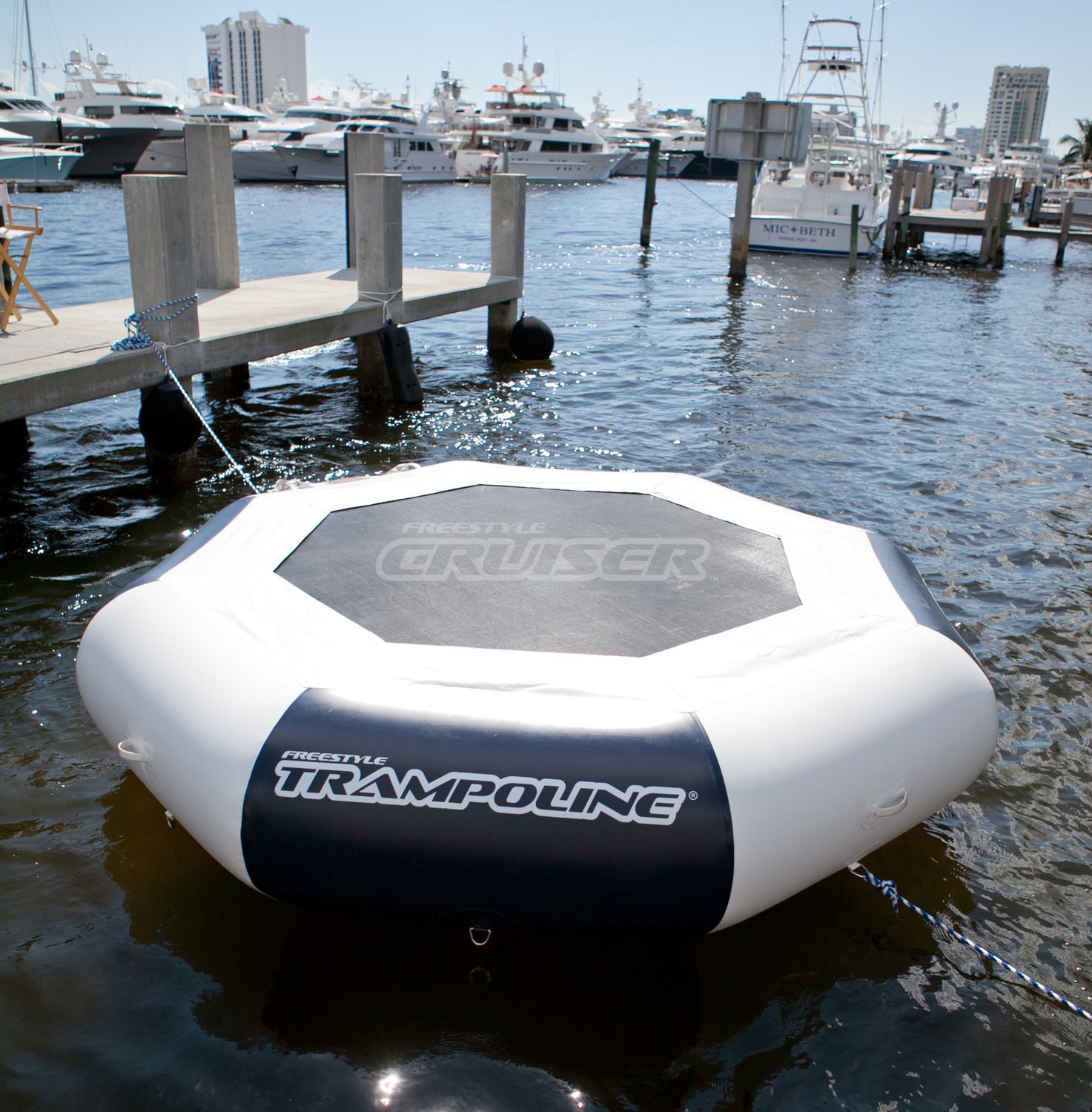 Juego acuático trampolín - FreeStyle Cruiser - para centro de ocio ...