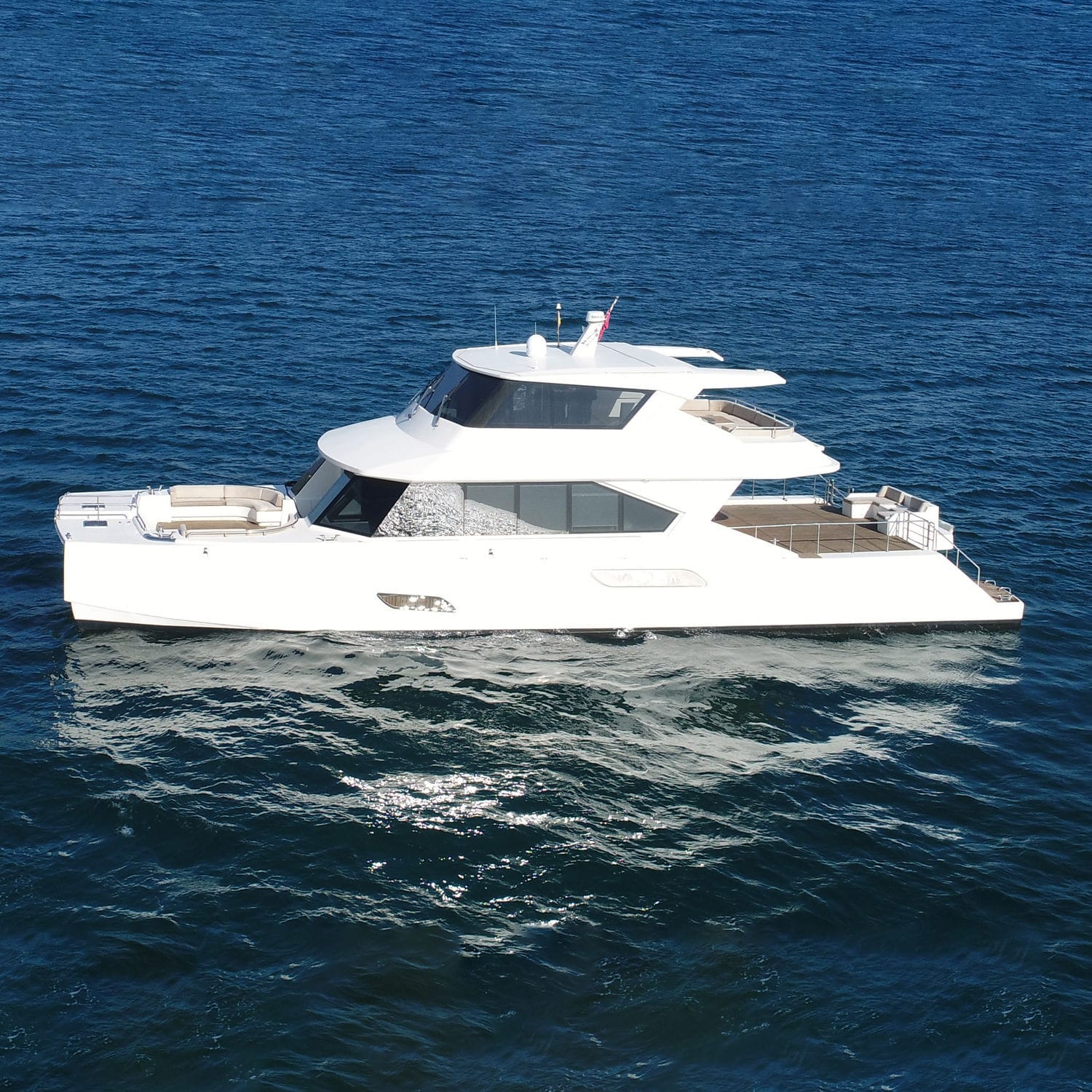 Barco profesional barco de pasajeros - 3000 - 2500 VIP - ARESA SHIPYARD ...