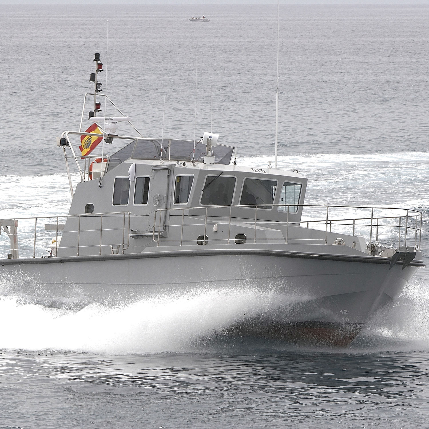 Barco profesional barco de vigilancia - 1600 CPV PROTECTOR - ARESA ...
