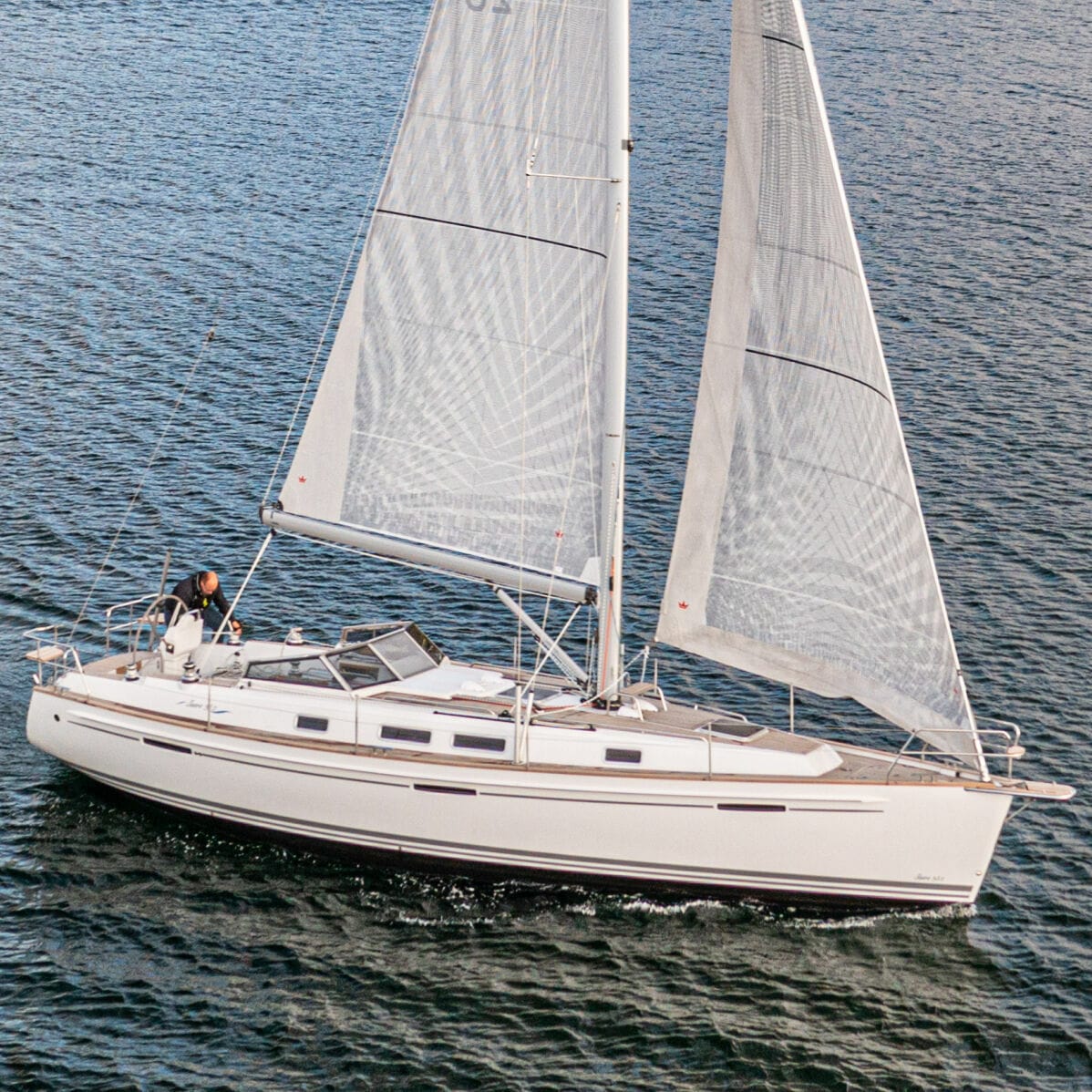 Velero de crucero - 38.2 - Saare Yachts OÜ - con 2 camarotes / con bauprés