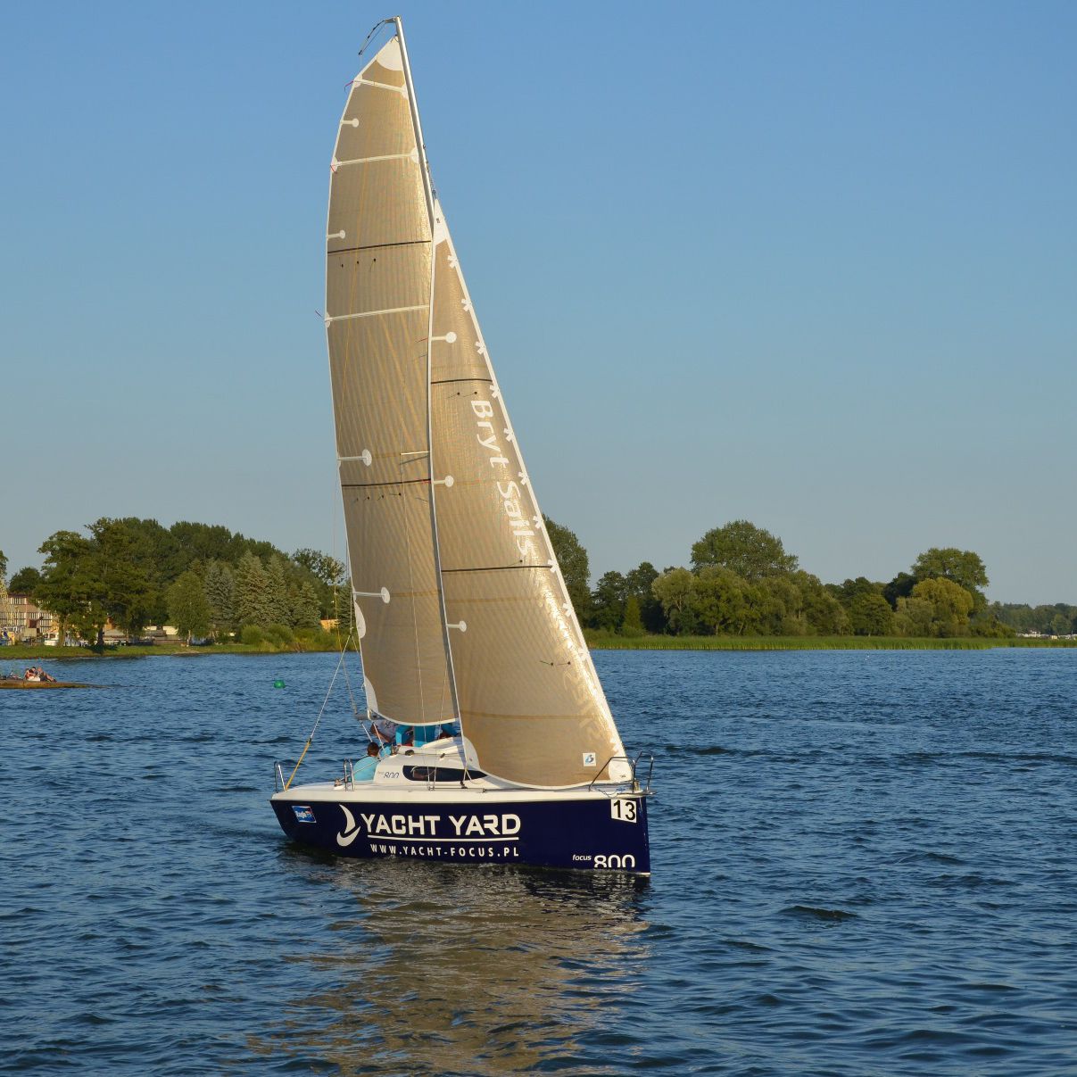 Velero de regata y crucero - FOCUS 800 - Sobusiak Yacht Yard Mariusz ...