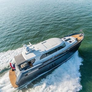 Yate a motor de pesca - 65S PERFORMANCE - Steeler Yachts - trawler ...