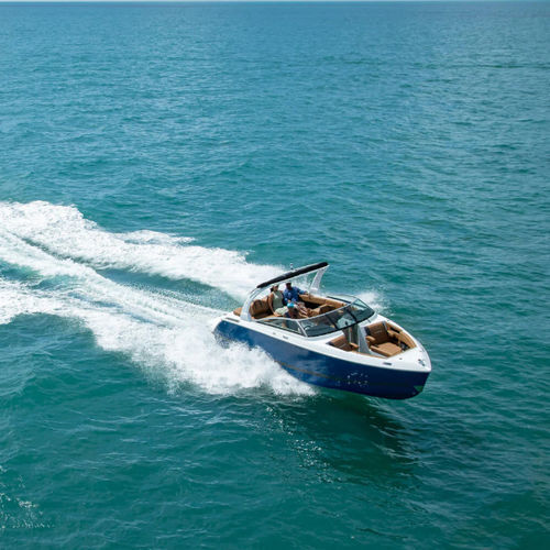 Runabout intraborda - H6 - Four Winns - open / con doble consola / bow ...