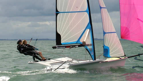 Barco de vela ligera doble - 49erFX - Mackay Boats - skiff / de regata ...