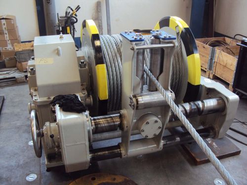 Chigre para buque - Adria Winch - de remolcado / motor eléctrico / con ...